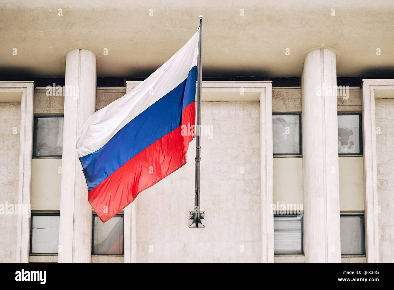 Russian flag windows building hi-res stock photography and images - Alamy