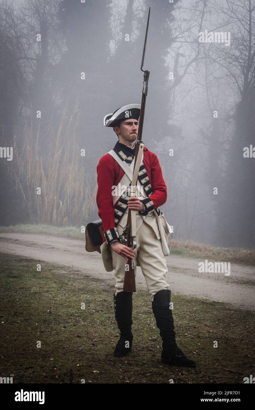 Red coats american revolutionary war hi-res stock photography and ...