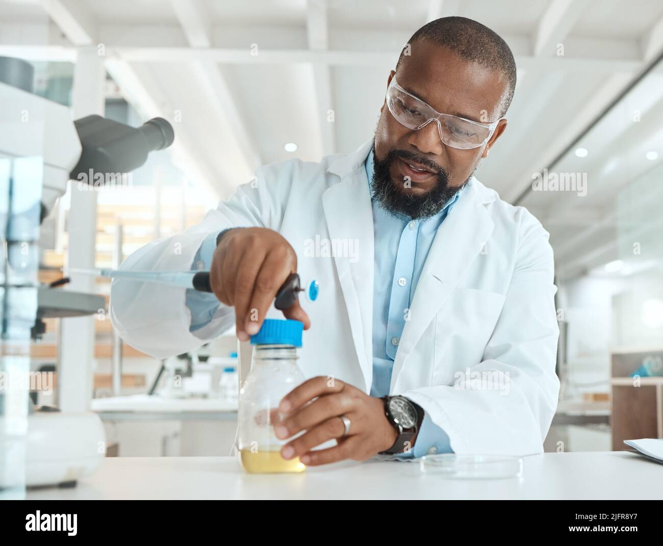 Lab testing for diabetes hi-res stock photography and images - Alamy