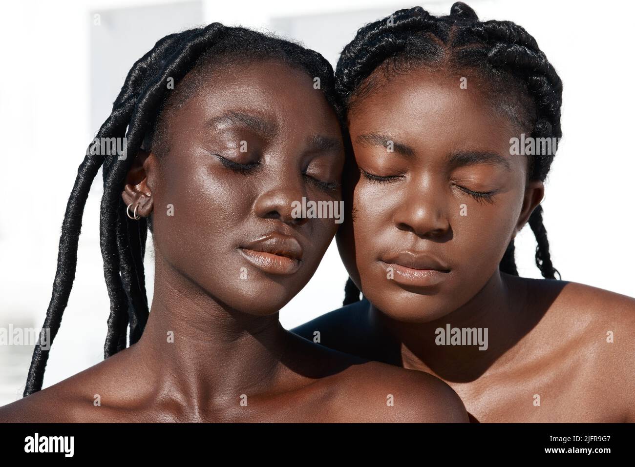 Two beauty hi-res stock photography and images - Alamy