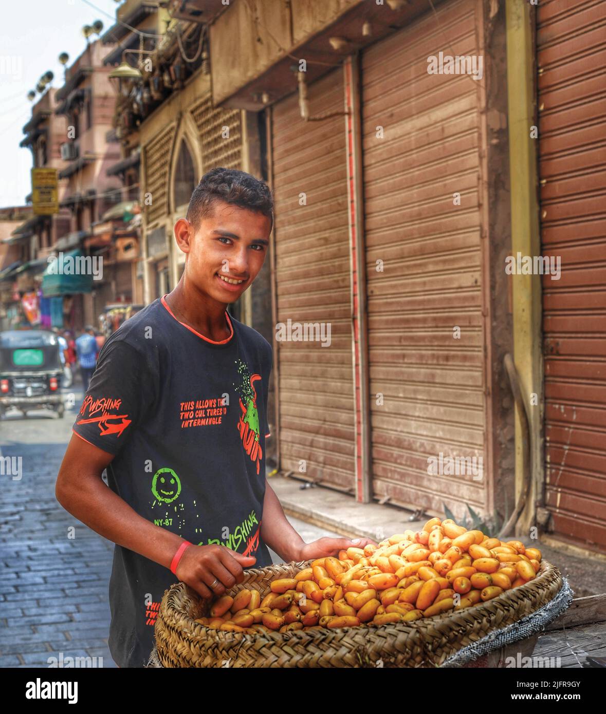 Boy seller Stock Vector Images - Alamy