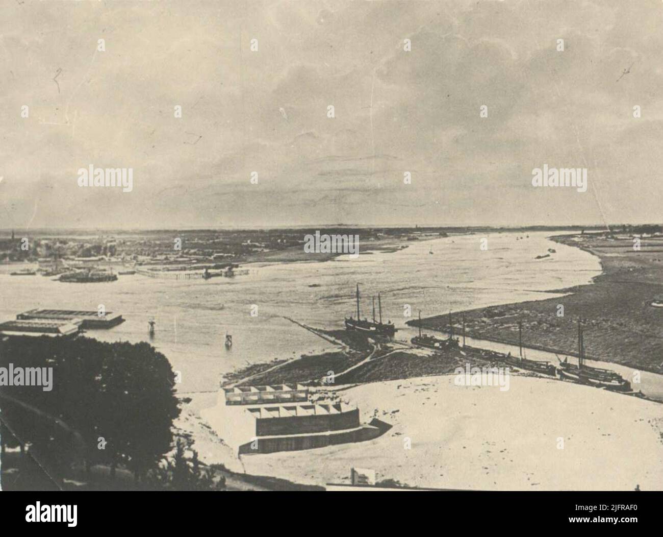 The construction of the first bridgehead Stock Photo - Alamy