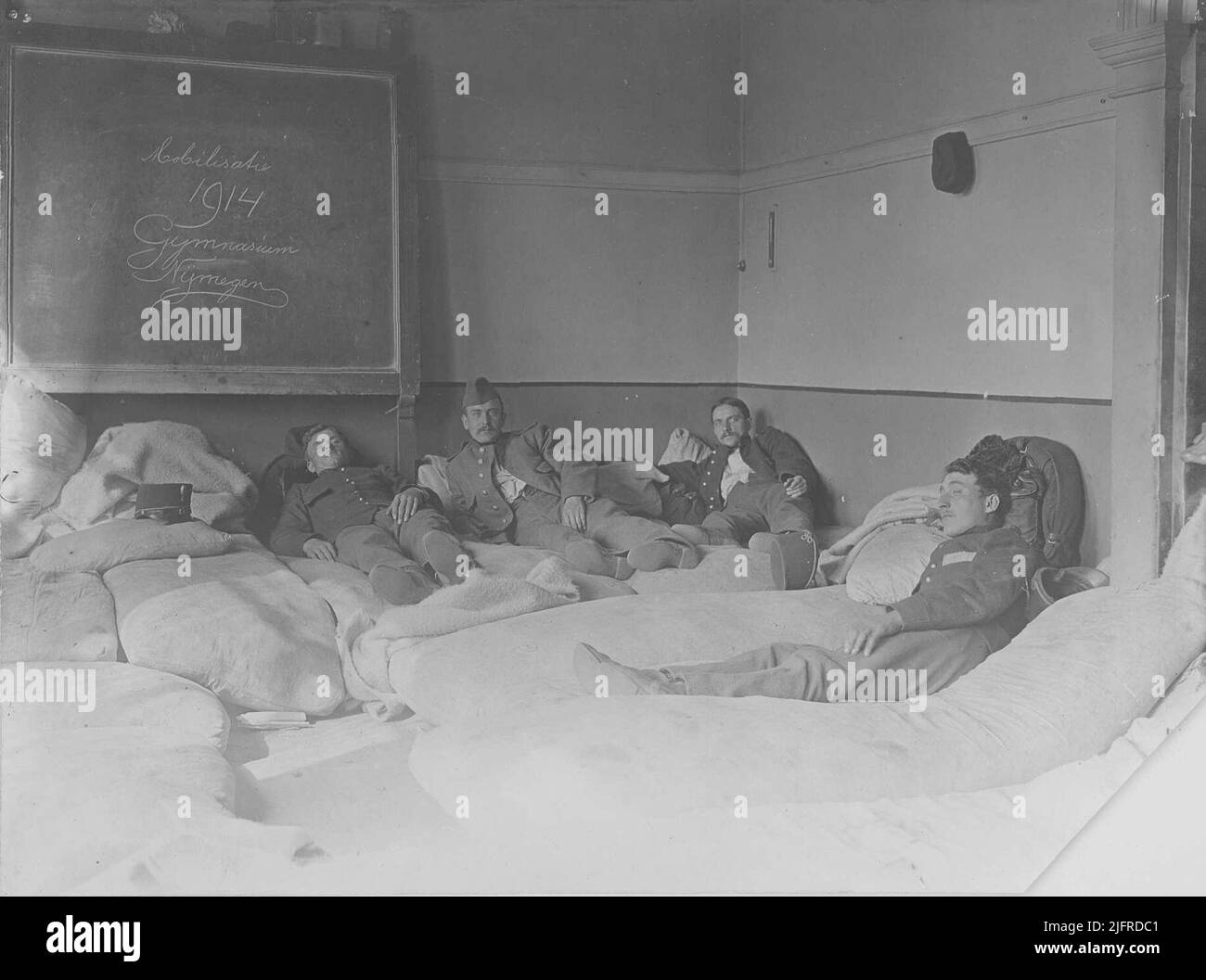 Mobilized soldiers hi-res stock photography and images - Alamy