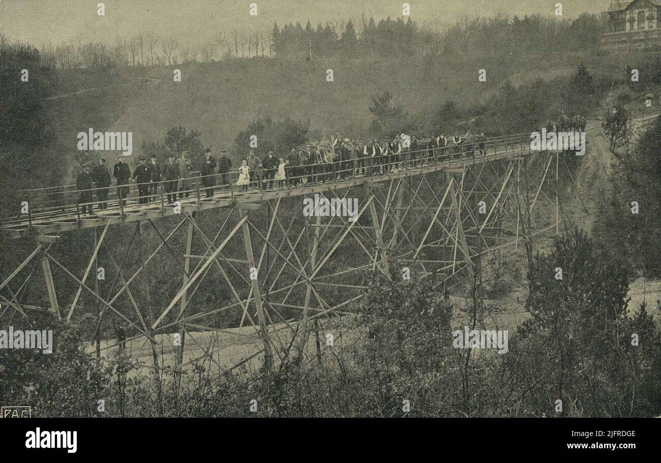 Auxiliary Bridge over the Van Randwijckweg (Right Hotel Groot Berg en ...