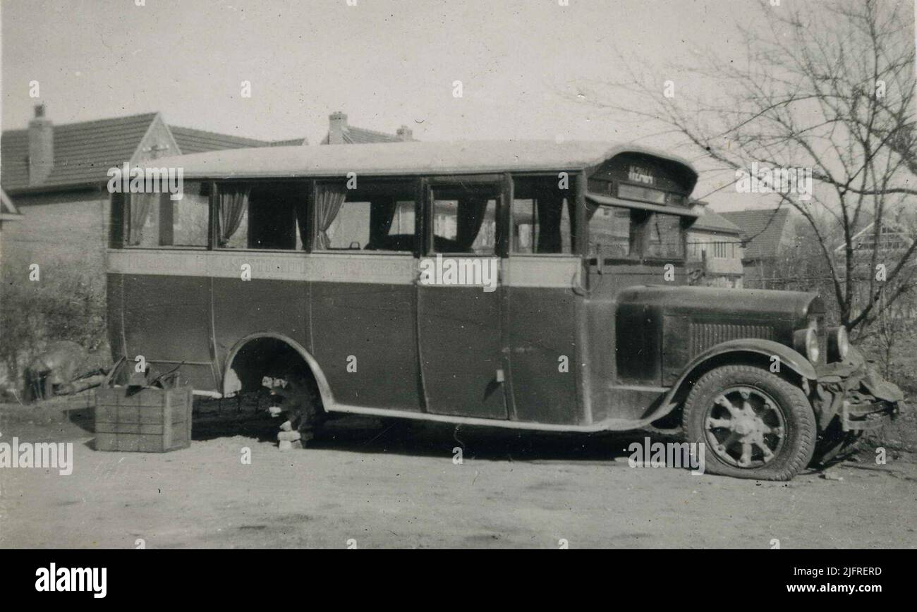 Bus maas street hi-res stock photography and images - Alamy