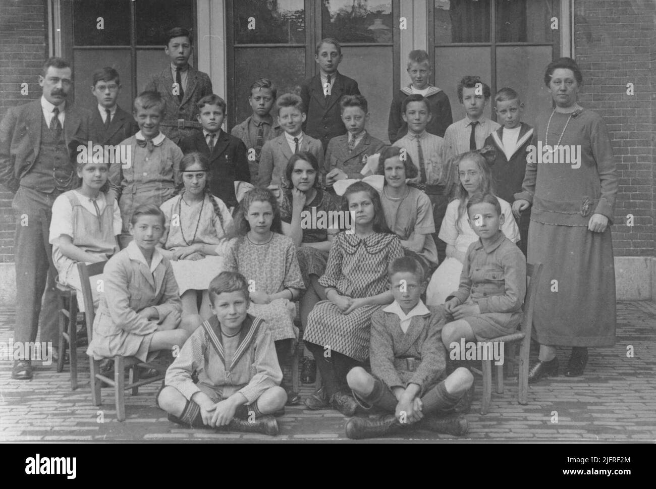 Class 6b of the Klokkenberg breeding school Stock Photo - Alamy