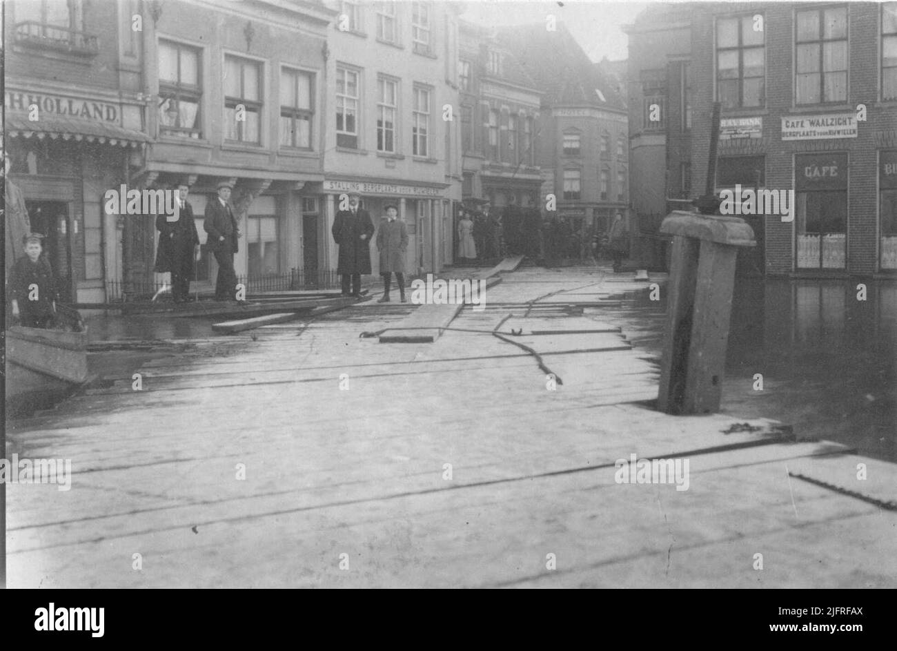 Walking over street Black and White Stock Photos & Images - Alamy