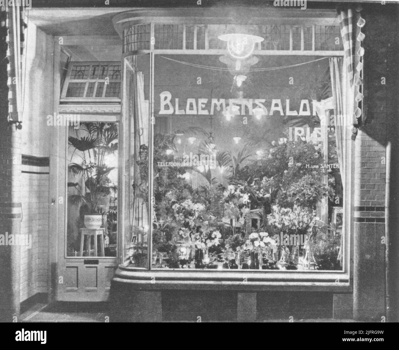 Shop window arrangement Black and White Stock Photos & Images - Alamy