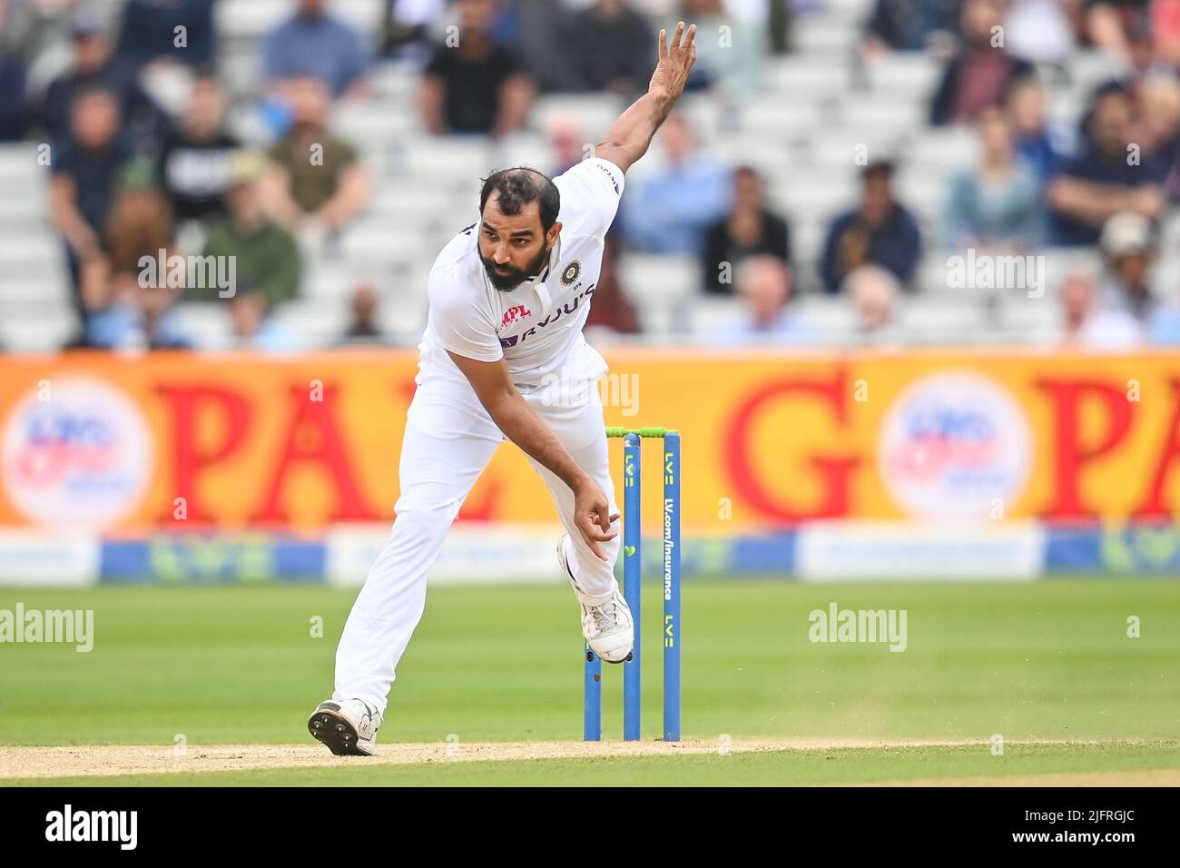 Mohammad Shami of India delivers the ball Stock Photo - Alamy