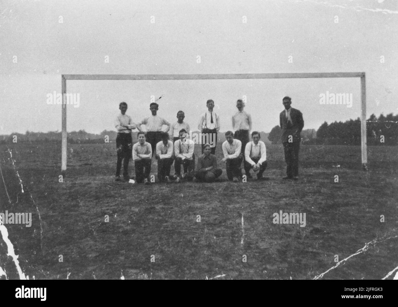 Collective portrait football athletes Black and White Stock Photos ...