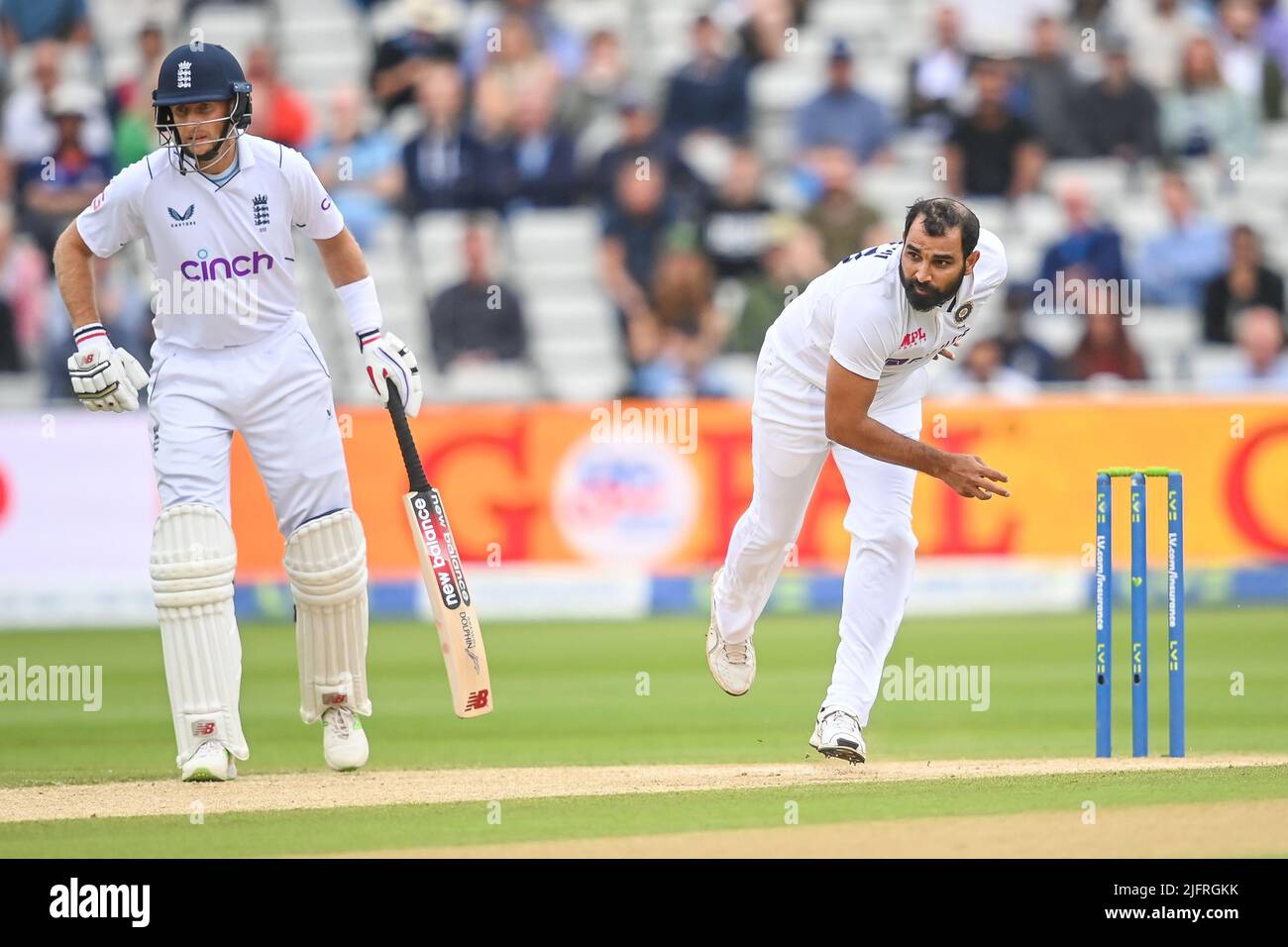 Mohammad Shami of India delivers the ball Stock Photo - Alamy