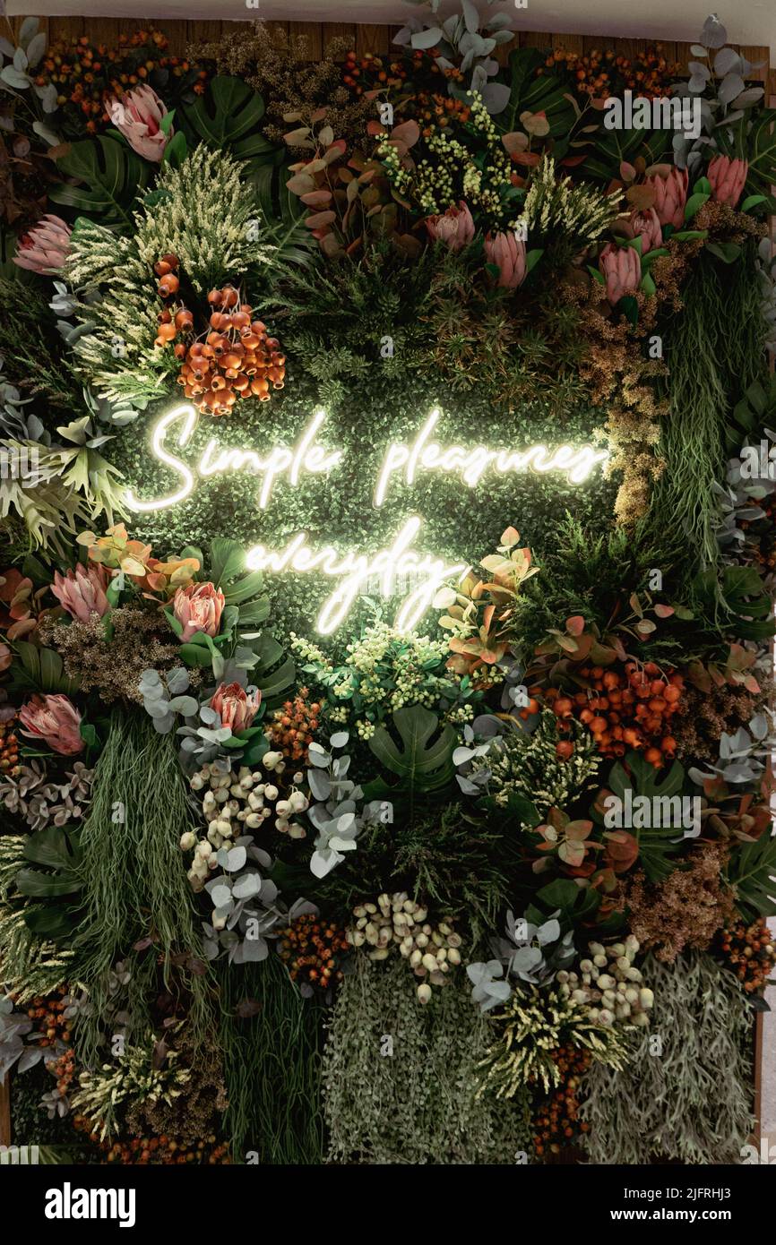 Everyday sign hi-res stock photography and images - Alamy