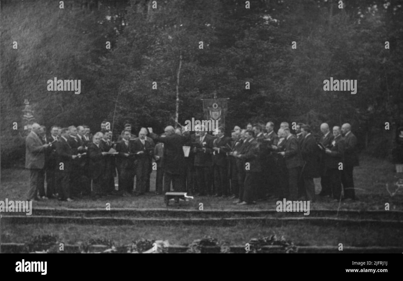 Traditional choir Black and White Stock Photos & Images - Alamy