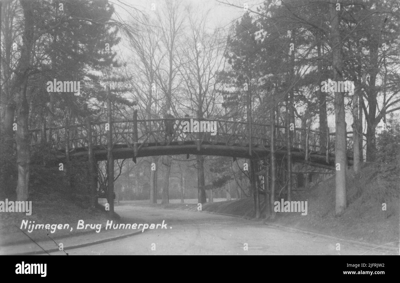 Bridge landscaping Black and White Stock Photos & Images - Alamy
