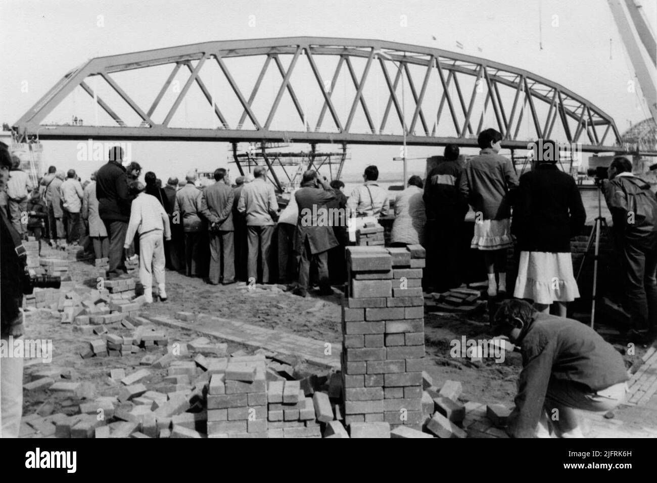 Replacement new construction Black and White Stock Photos & Images - Alamy