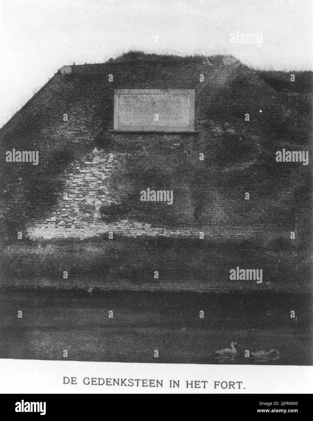 Commemorative stone plaque Black and White Stock Photos & Images - Alamy