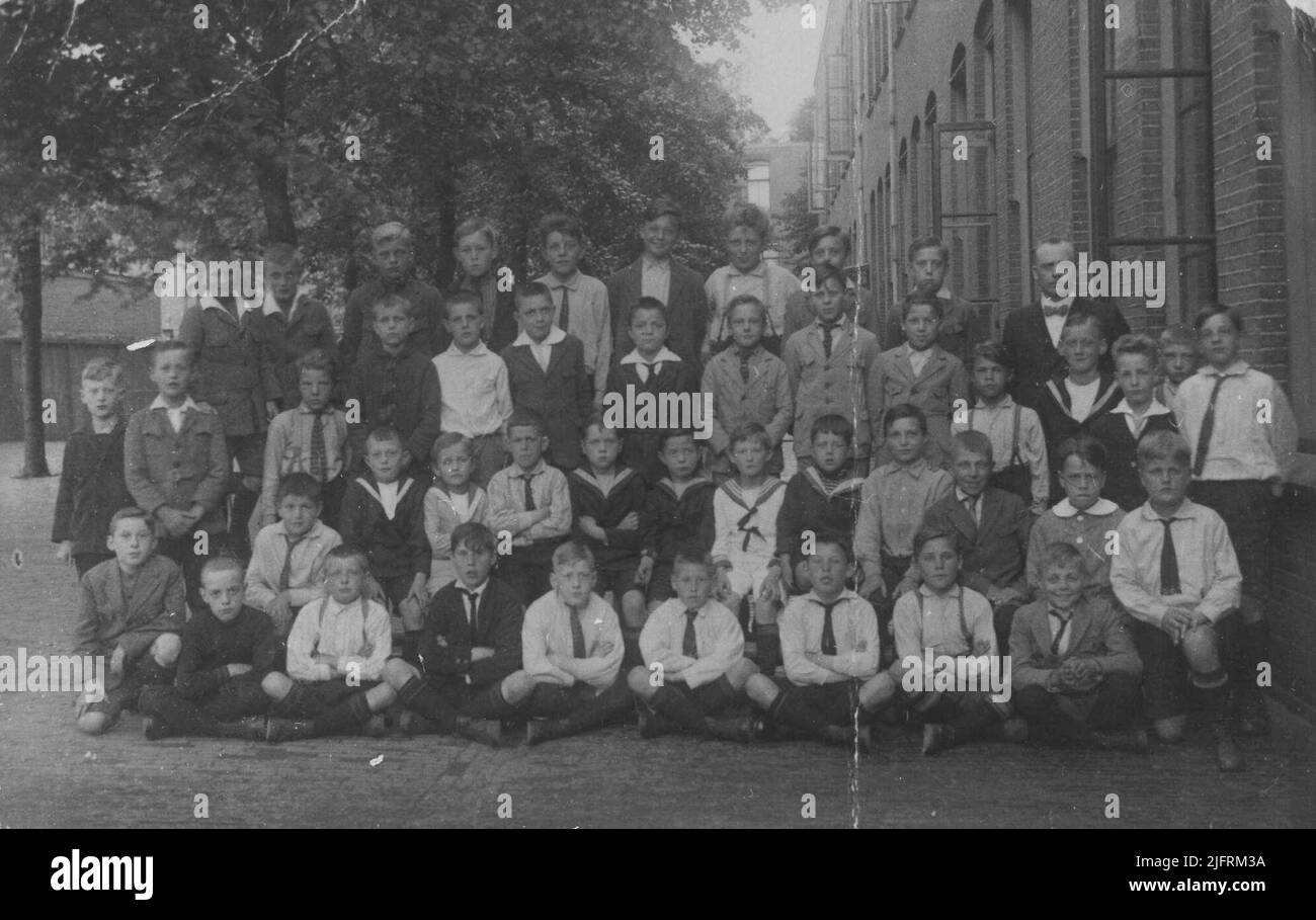 Class photo: Boys class of the St. Josephschool Stock Photo - Alamy