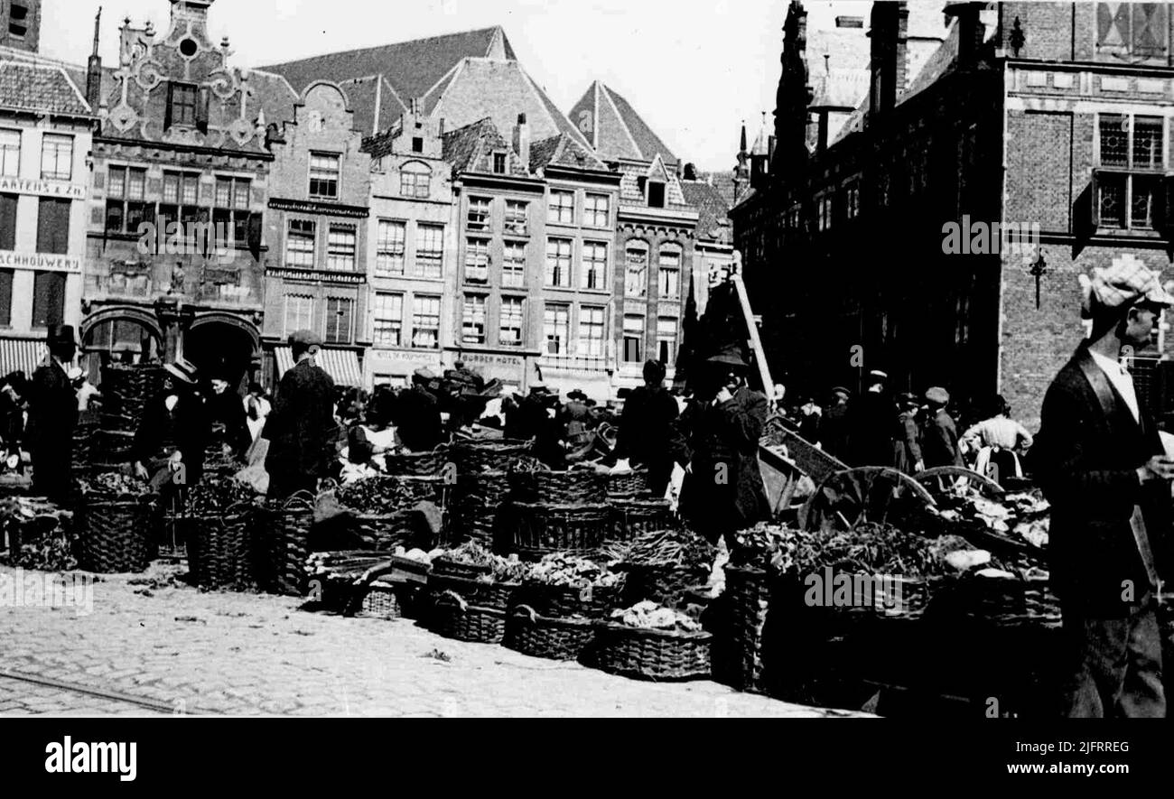 People april Black and White Stock Photos & Images - Alamy