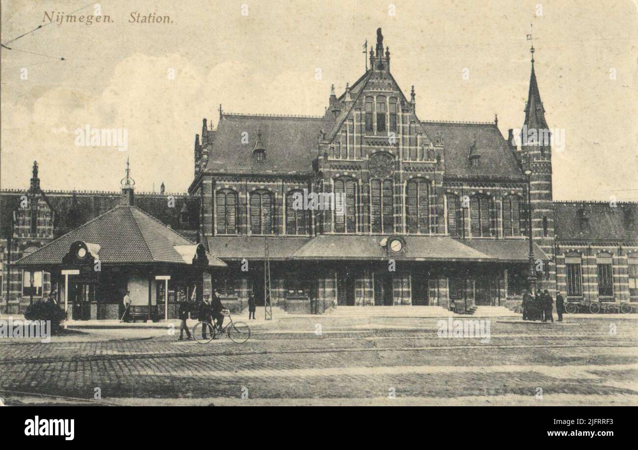 Ns station hi-res stock photography and images - Alamy