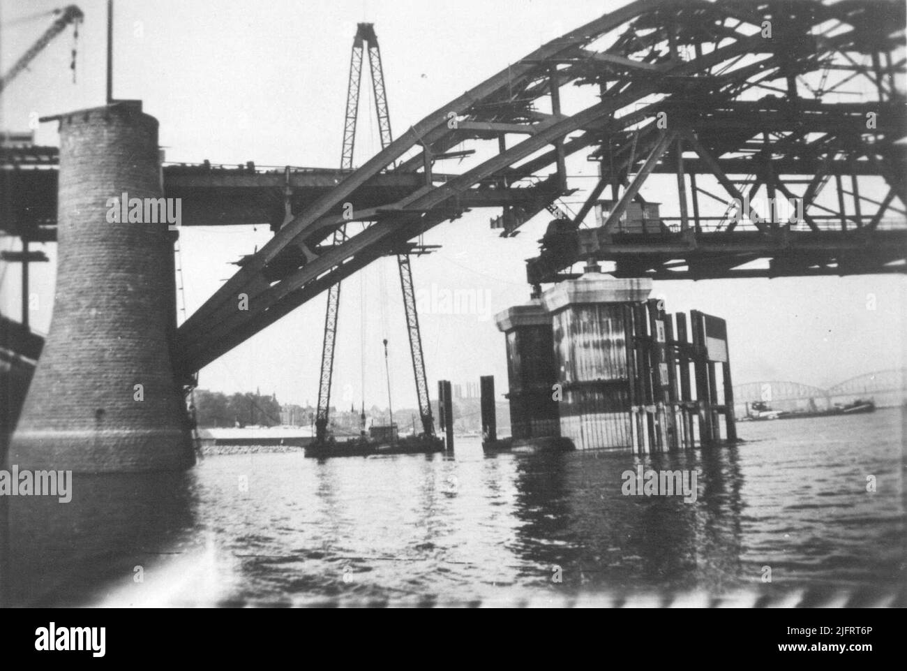 The construction of the Waal traffic bridge Stock Photo - Alamy