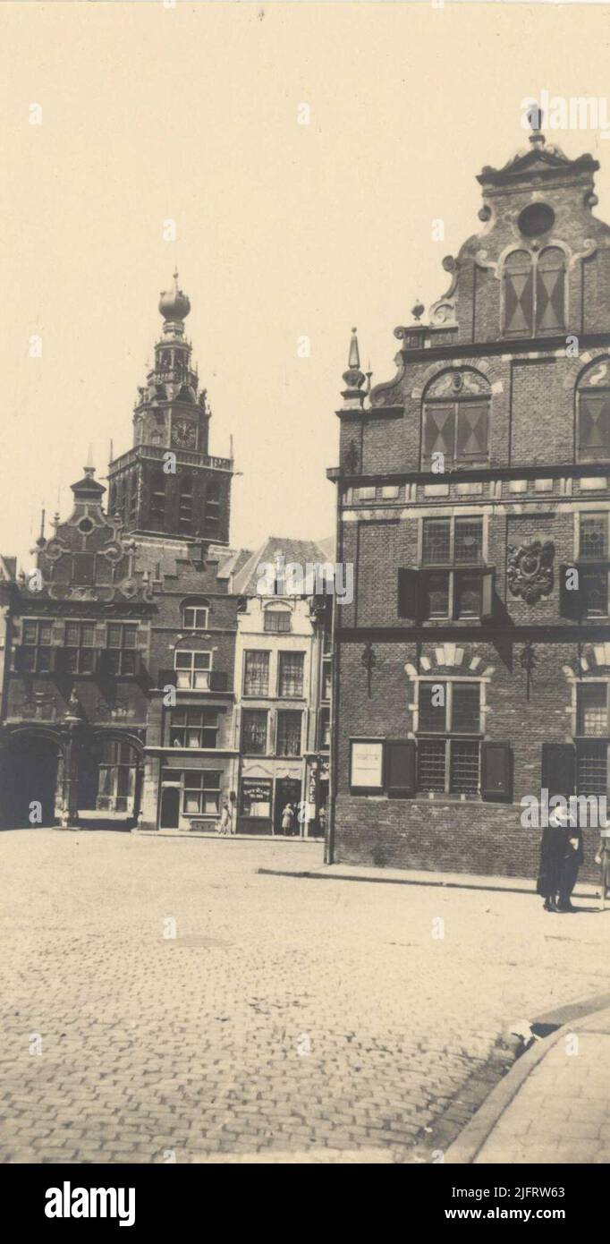 The eastern side wall of the Waaggebouw, the Kerkboog and the St ...