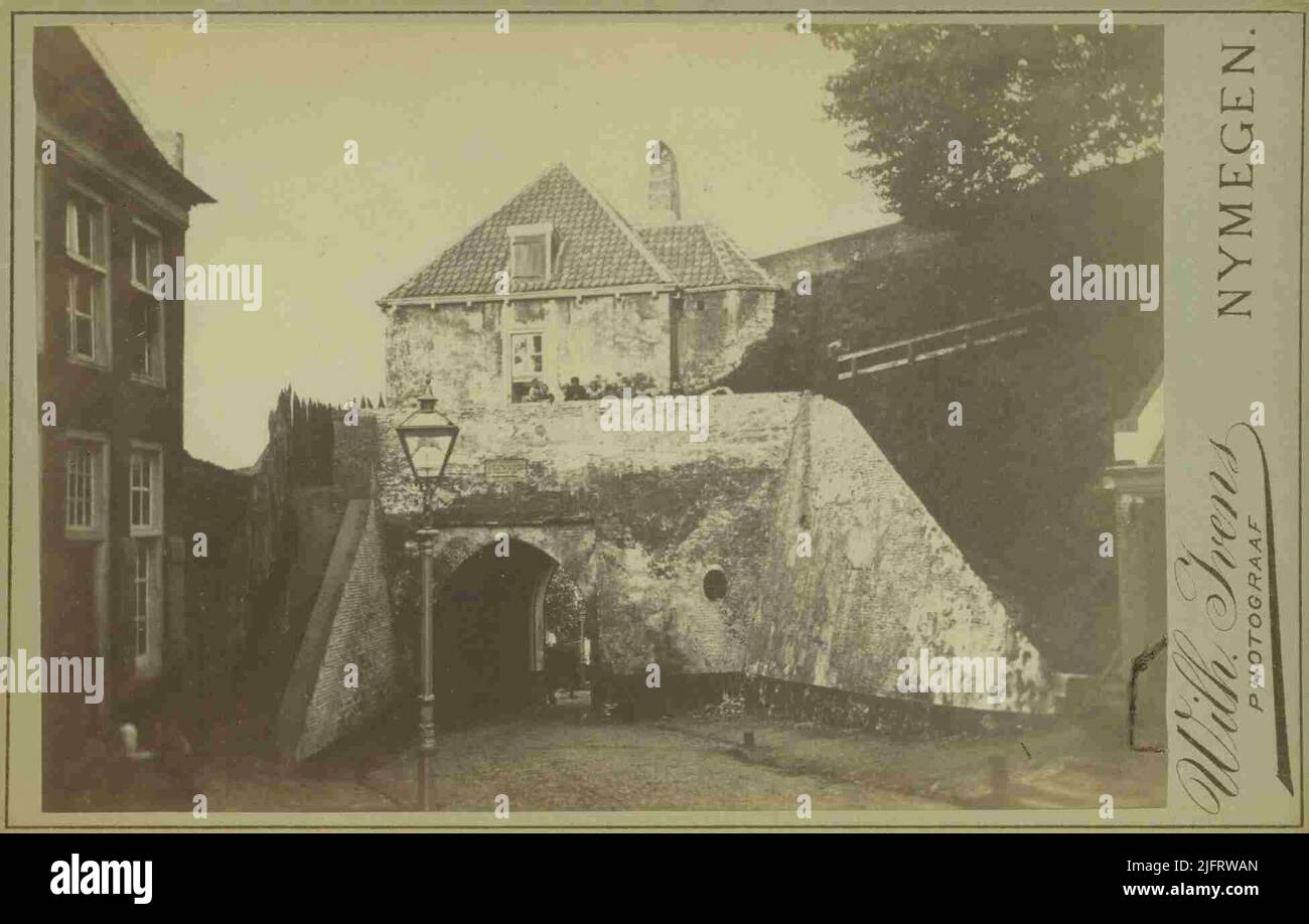 The city side of the Hunnerpoort (Hoenderpoort) (from 1461-1466 and ...