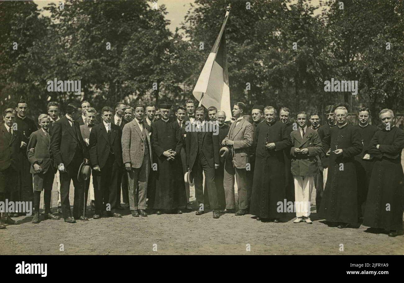 Participants in the celebration of the 10th anniversary of "Old Ajax ...