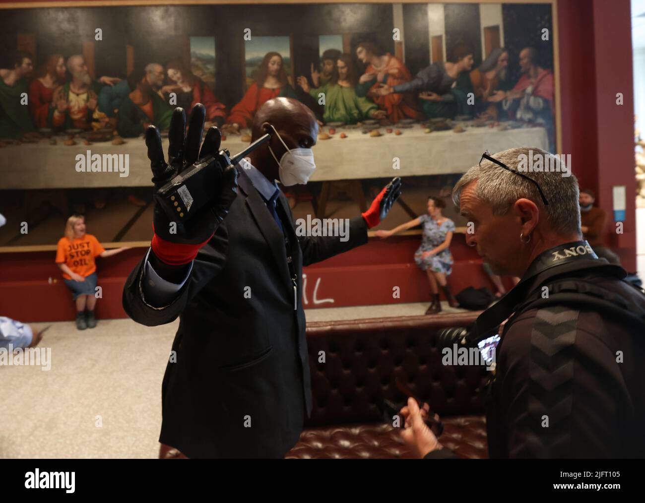 Protesters from Just Stop Oil climate protest group glue their hands to ...