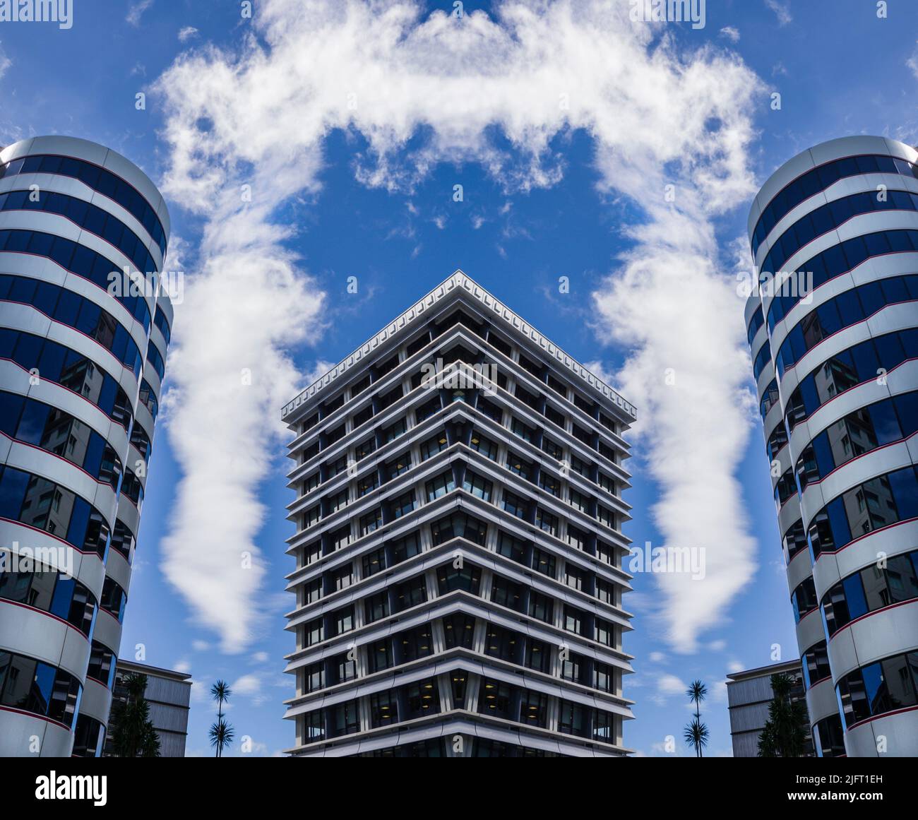 Symmetrical building hi-res stock photography and images - Alamy