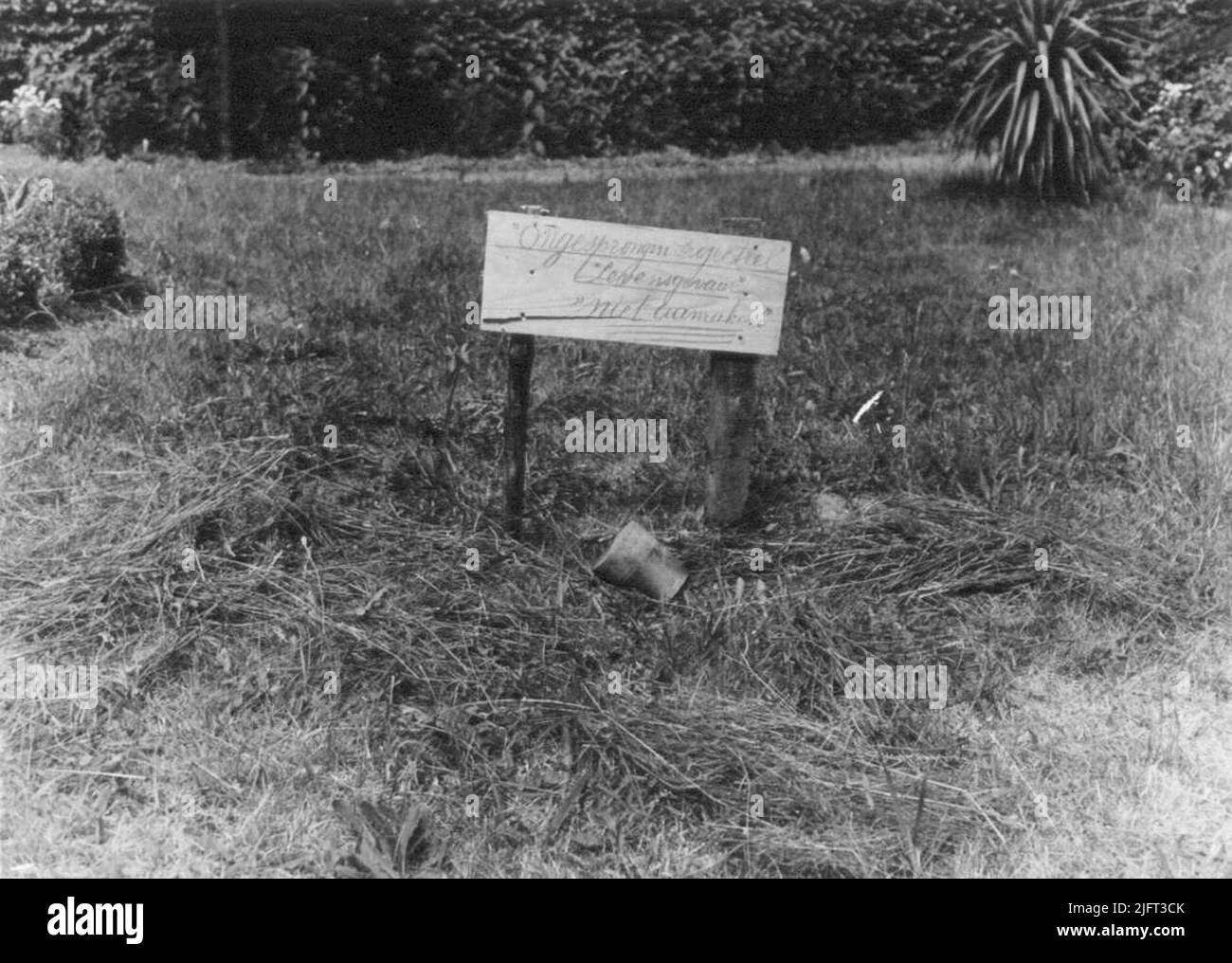 Canal warning sign Black and White Stock Photos & Images - Alamy