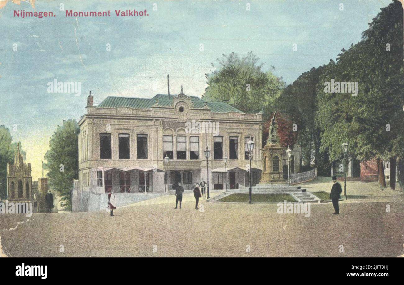 The "Burgerlust" society, to the right of it the railway monument, and ...