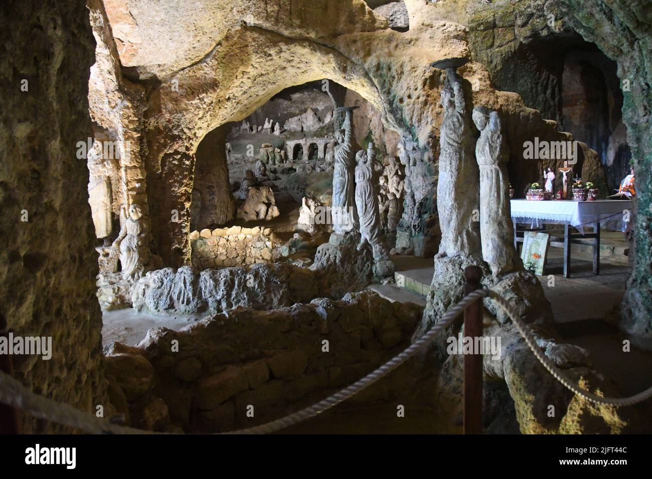 Pizzo Calabro Vibo Valentia- Chiesetta di Piedigrotta “Museo Civico ...