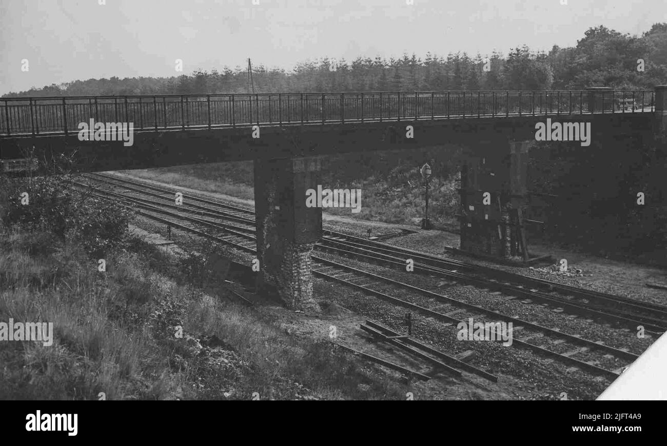 Due to too light spring loading, destruction of the bridge over the ...