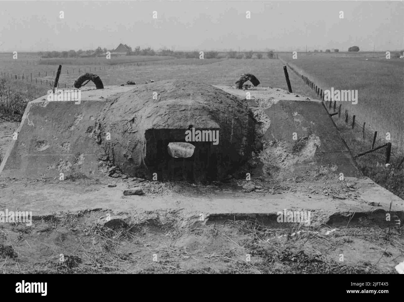 Kazemat on the Maas-Waal canal from which the switch cabinet of the ...
