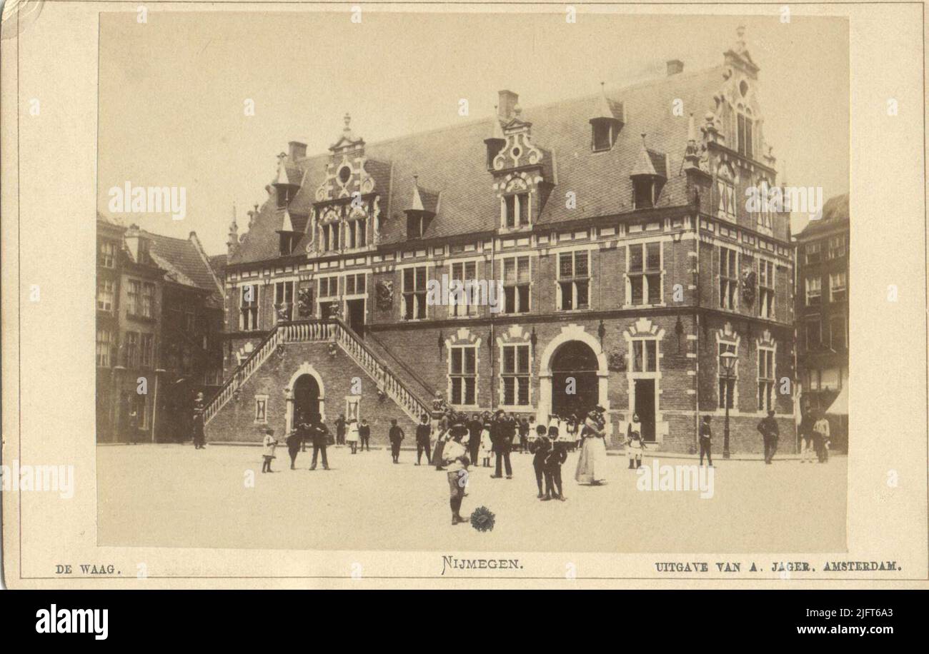 The Waaggebouw; on the right the beginning of the Kannenmarkt; on the ...