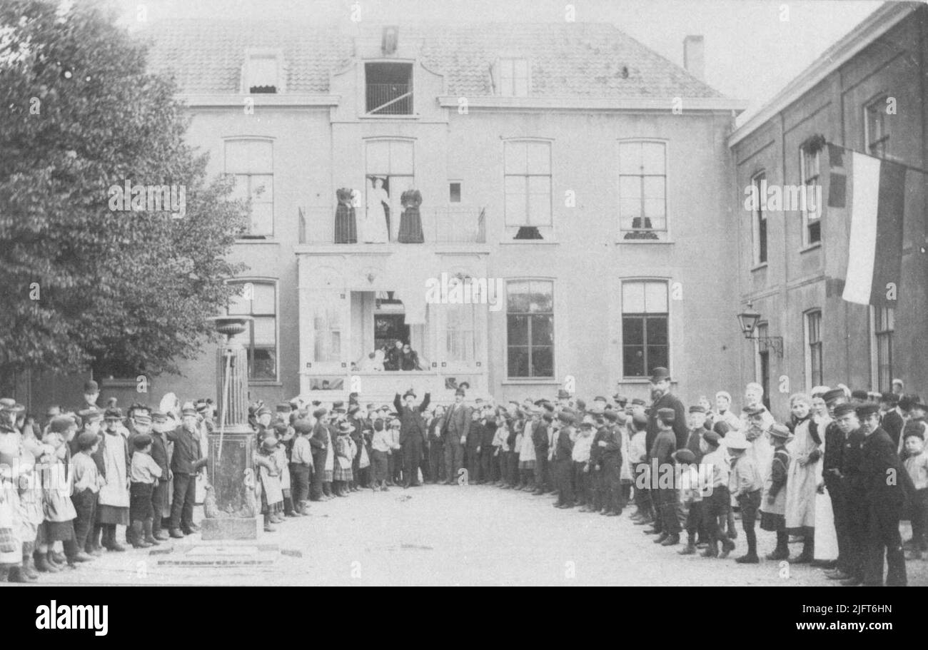 The queen courtyard Black and White Stock Photos & Images - Alamy
