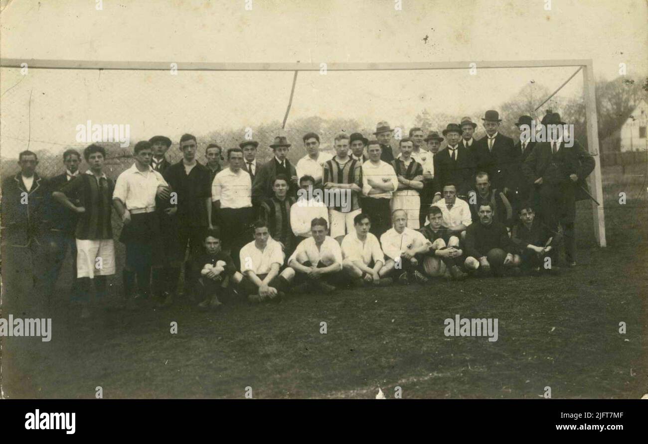 Setup of the third team of Football Association Quick and the first of ...