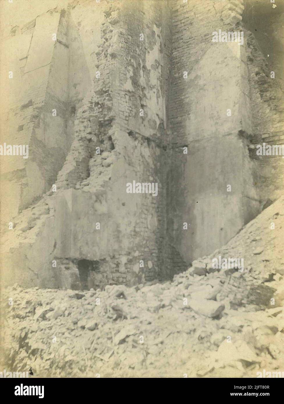 Sagging/partial collapse of the retaining wall after demolition of ...