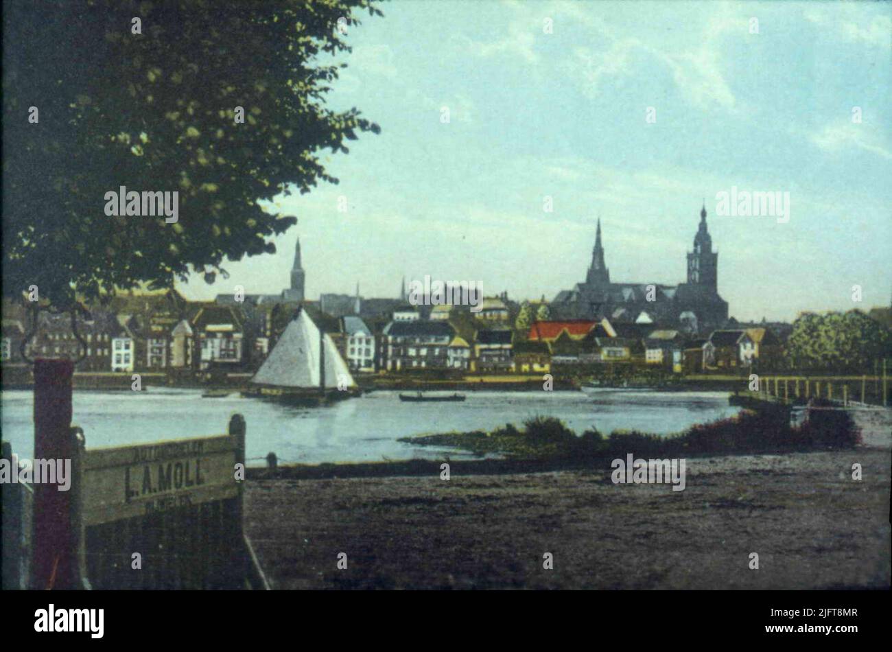 Panorama van Nijmegen on the Waal from the north (Lent). On the right ...