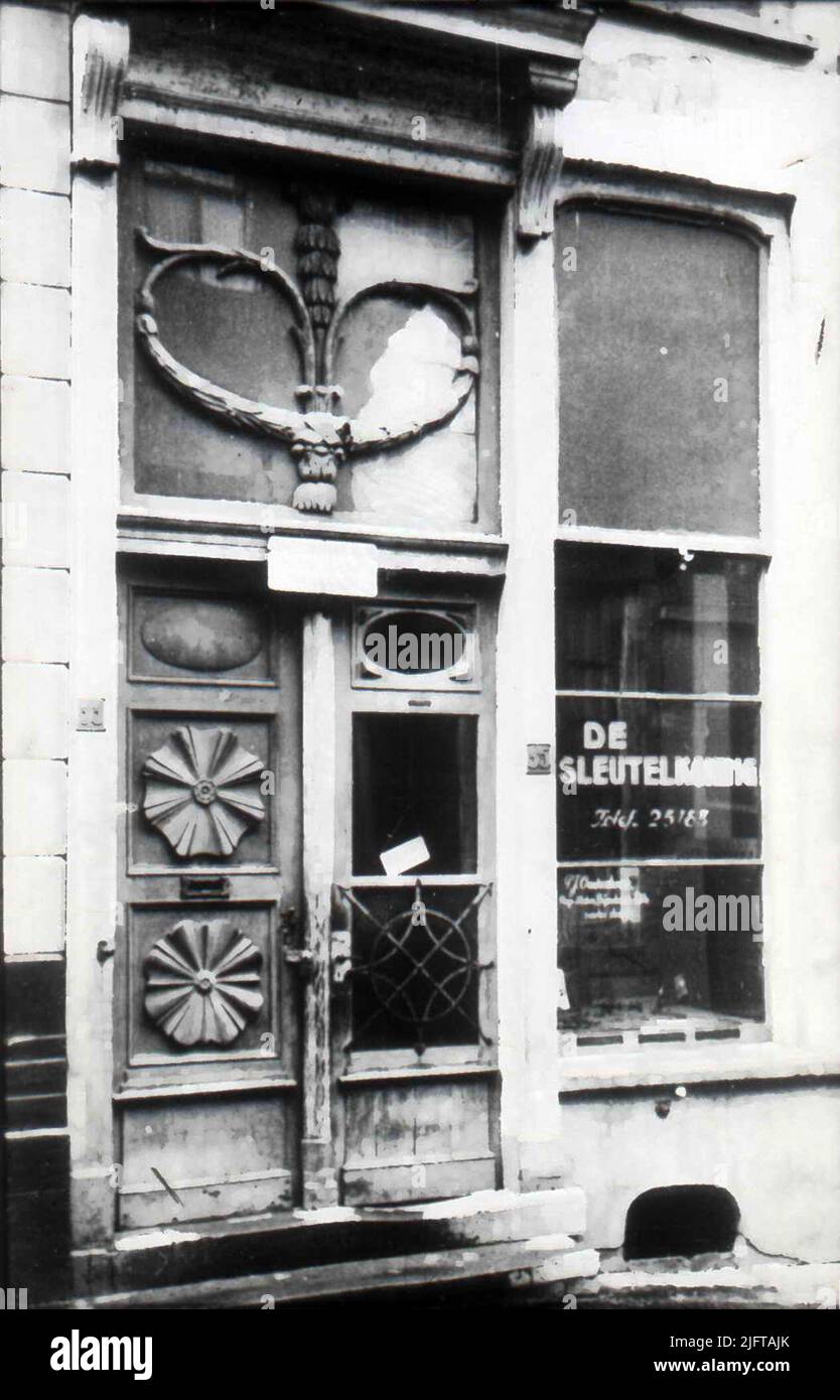 The house doors of the key of the key king on the west side of the ...