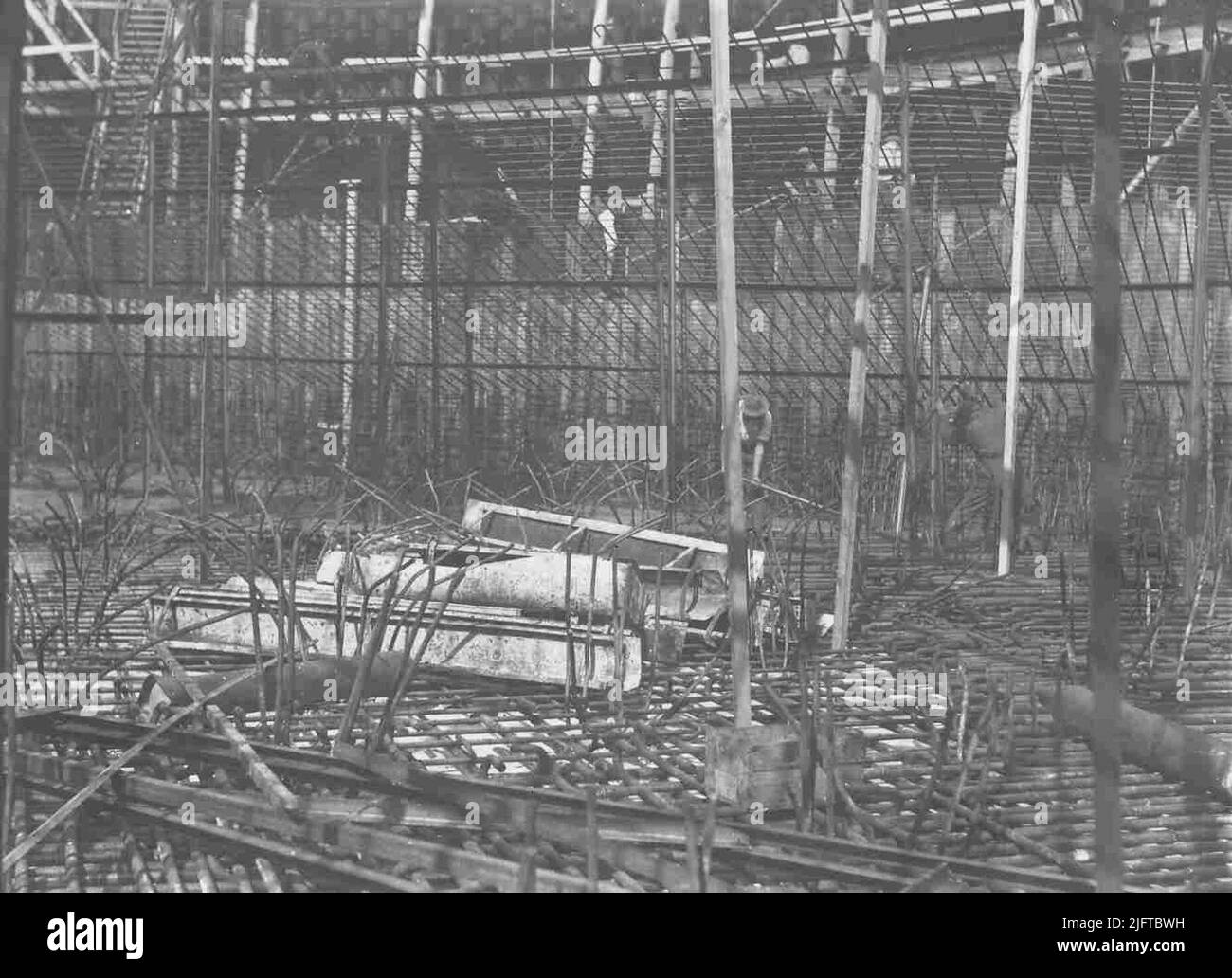 Braids concrete work for the pillars of the Waalbrug Stock Photo - Alamy