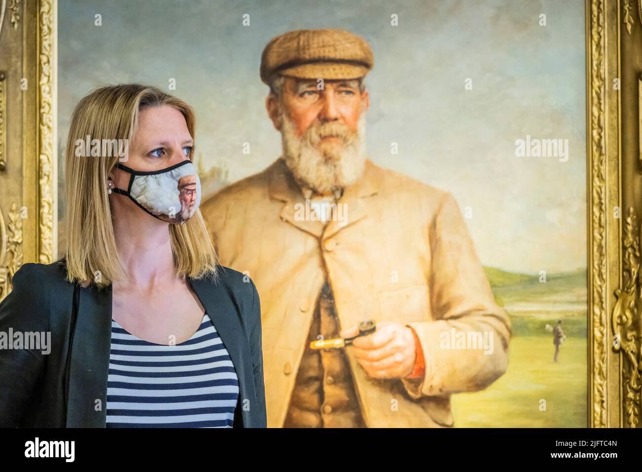 Old tom morris portrait hi-res stock photography and images - Alamy