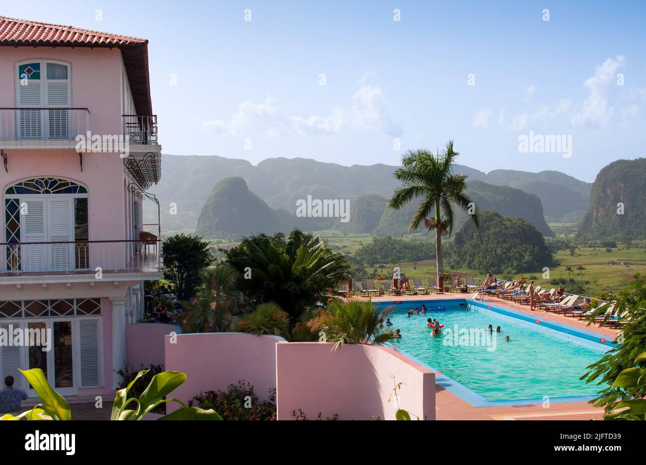 Cuba, Valle de Vinales or the Vinales valley with its Mogotes mountains ...