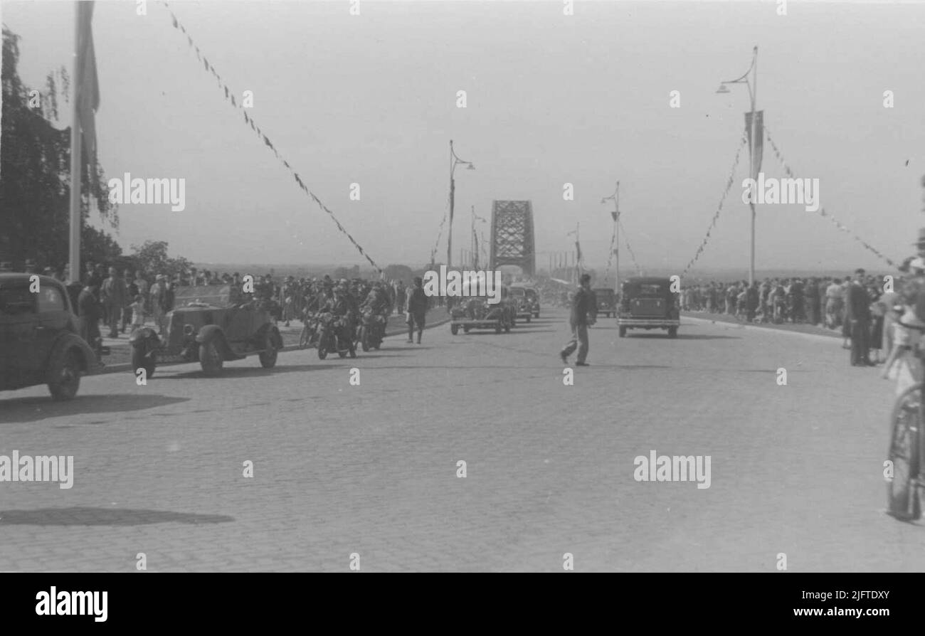Opening of the Waal bridge, with a row of cars Stock Photo - Alamy