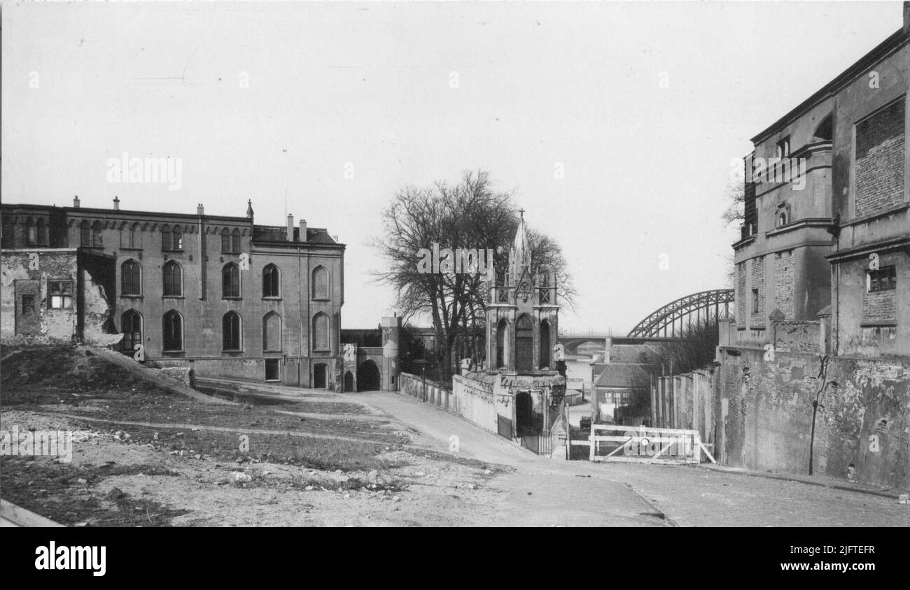 Bat-Bouwe-Zate Castle (Hello Castle Stock Photo - Alamy