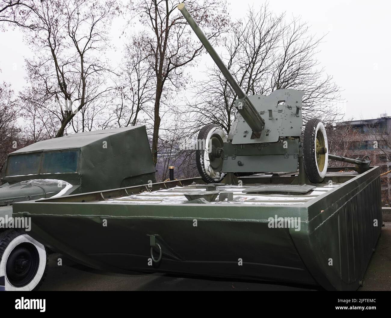 45mm gun hi-res stock photography and images - Alamy