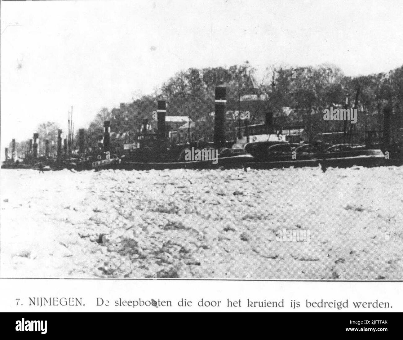 Crunching ice hi-res stock photography and images - Alamy