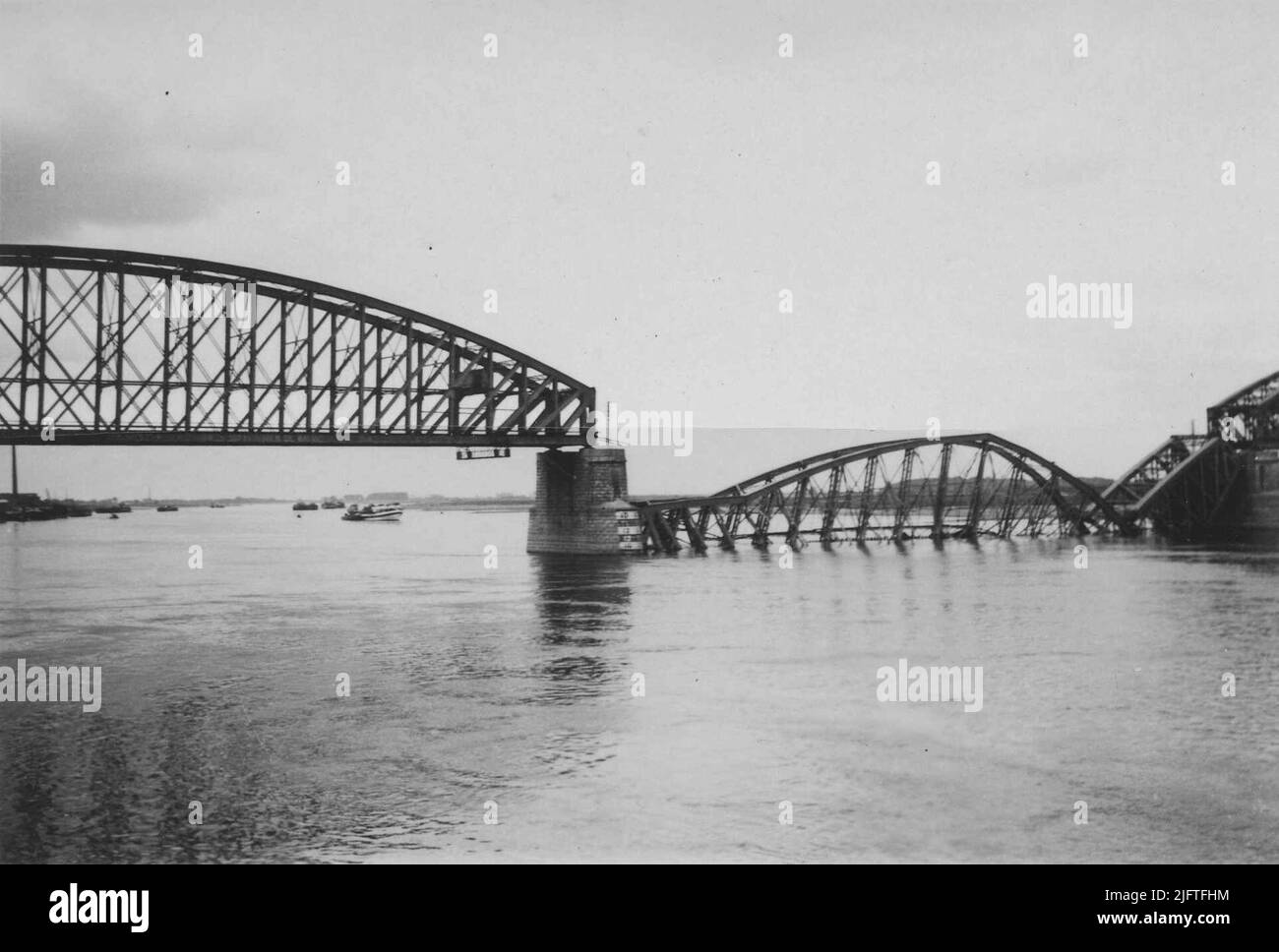 Bridge with an arch Black and White Stock Photos & Images - Alamy