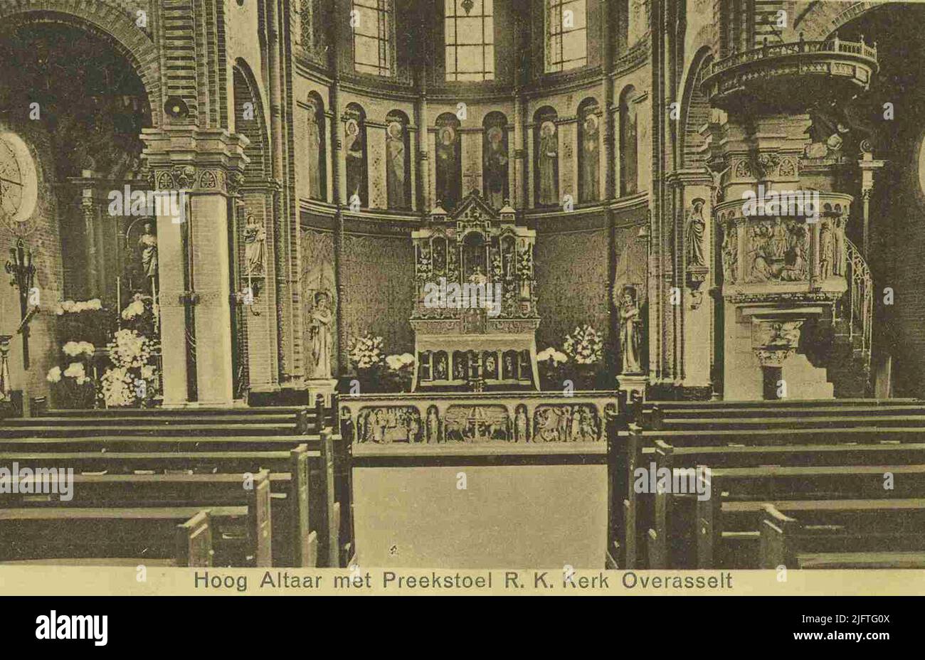 High altar with pulpit in the interior of the St. Antoniuskerk Stock Photo - Alamy
