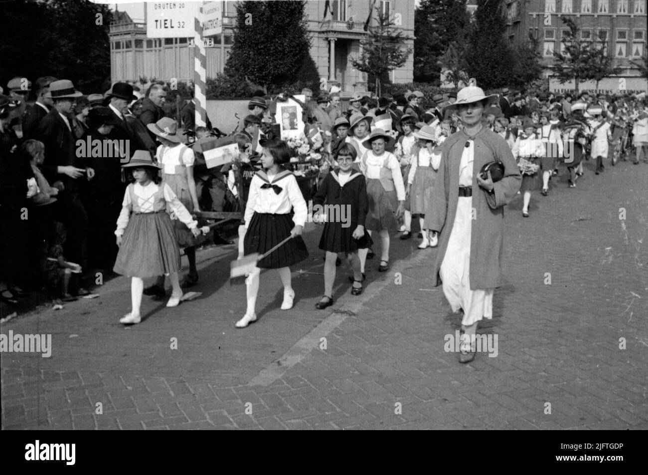The engagement of Prince Bernhard and Princess Juliana Stock Photo - Alamy